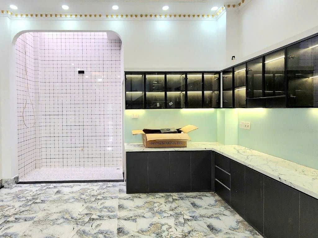 Nhà Mặt Tiền Khu Tên Lửa Mới Xây 4 Lầu - DT: 95m2 (5mx19m) - Thang Máy ...